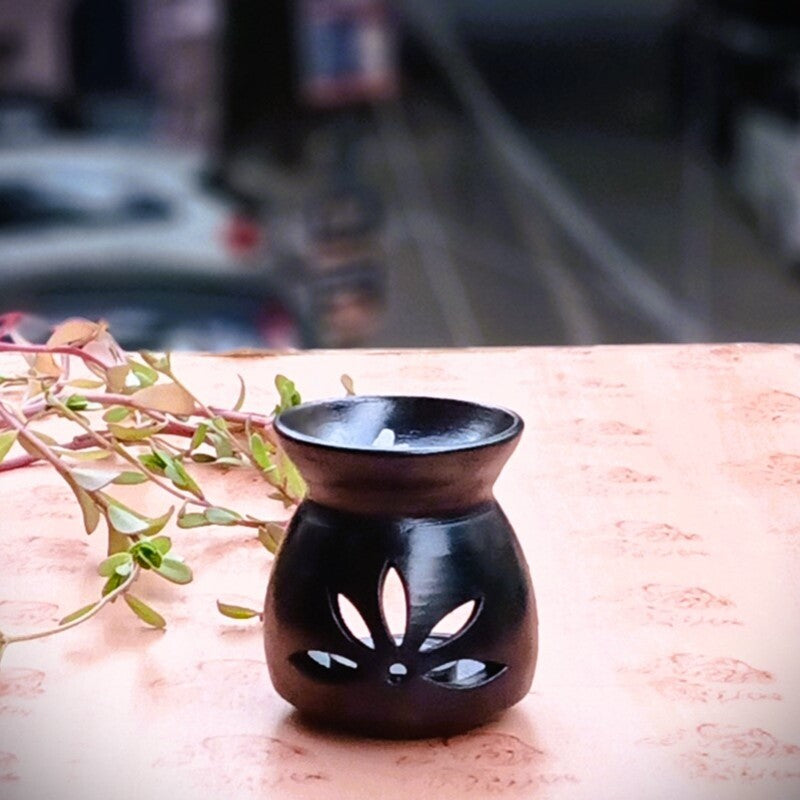 Nizamabad Black Pottery Aroma Diffuser – Terracotta by Sachii