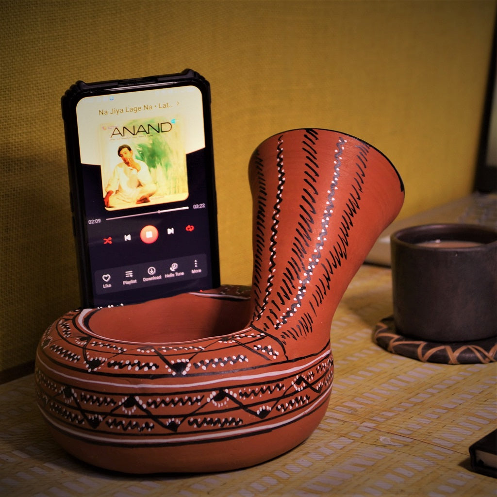 Kutch Painted Pottery Amplifier – Terracotta by Sachii