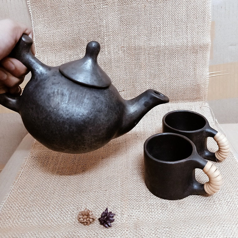 Longpi Black Pottery Small Round Teapot – Terracotta by Sachii